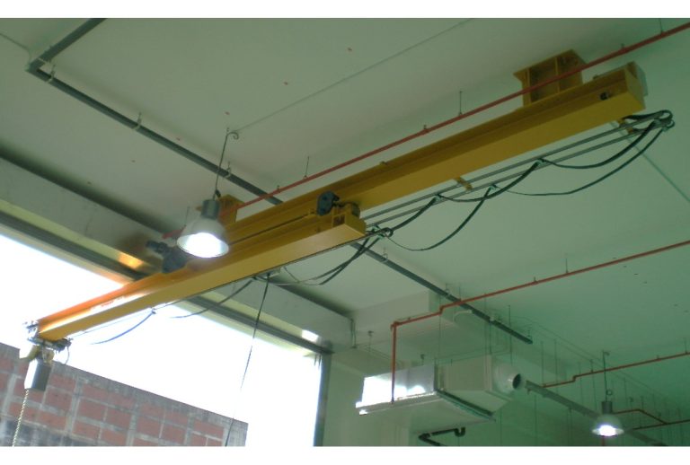Monorail & Retractable Crane System - Interlift